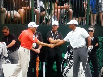 Tiger Woods, Sergio Garcia shake hands at 2013 U.S. Open