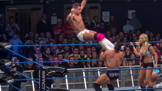 What happens when a golfer dropkicks a driver?