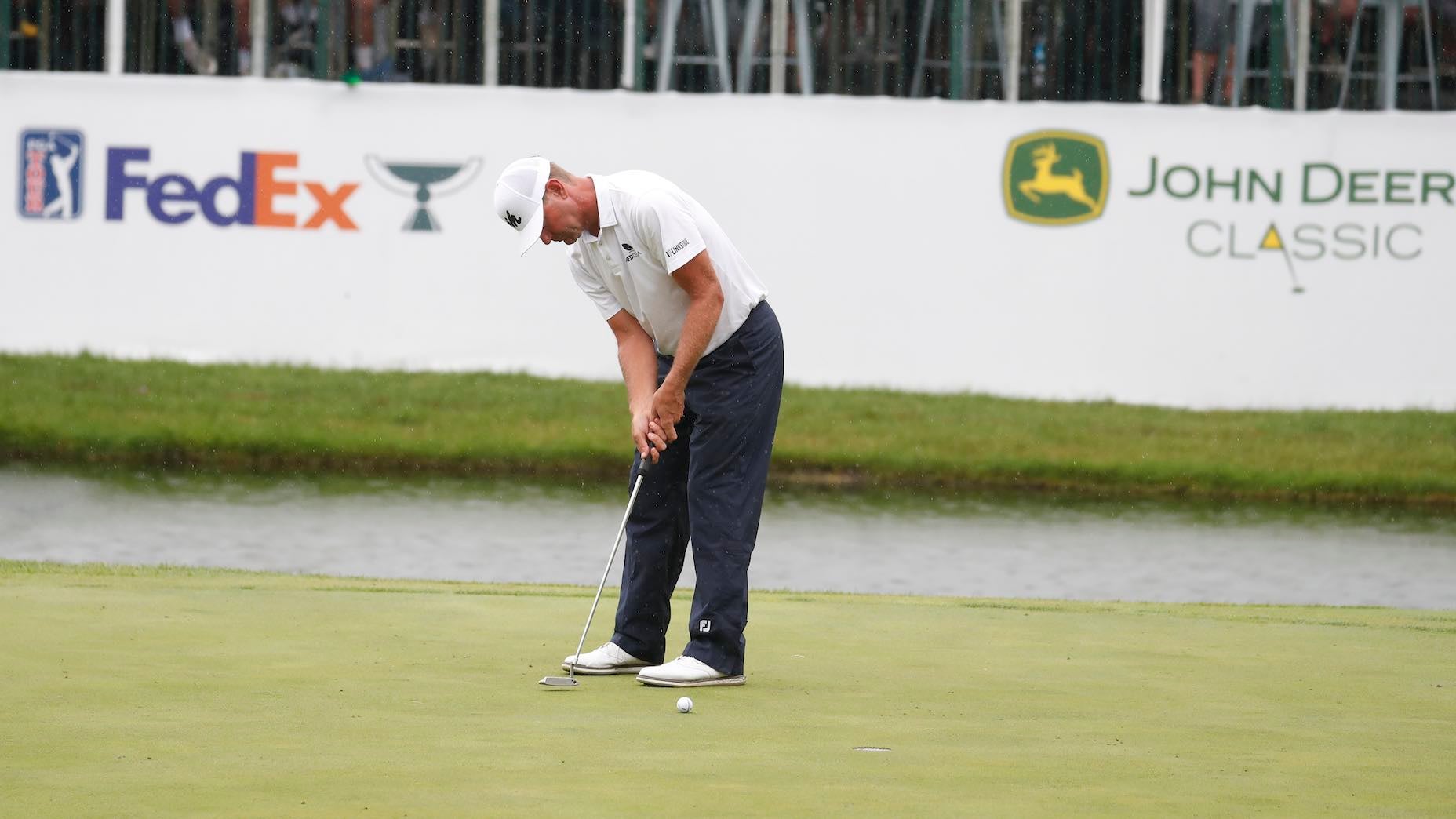 Is it better for golfers to leave an uphill putt compared to a downhill ...