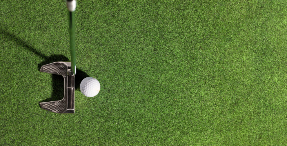 What does putts per green mean in golf?