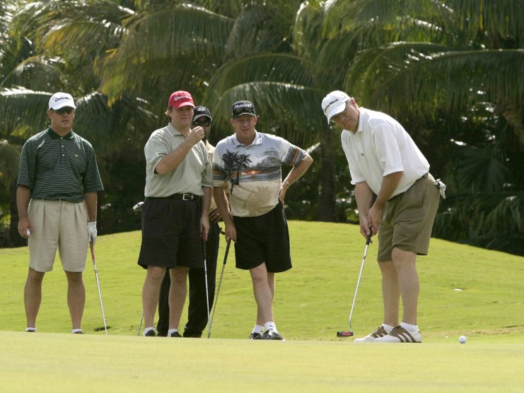 Can a team of 3 golfers play in a 4-player scramble?